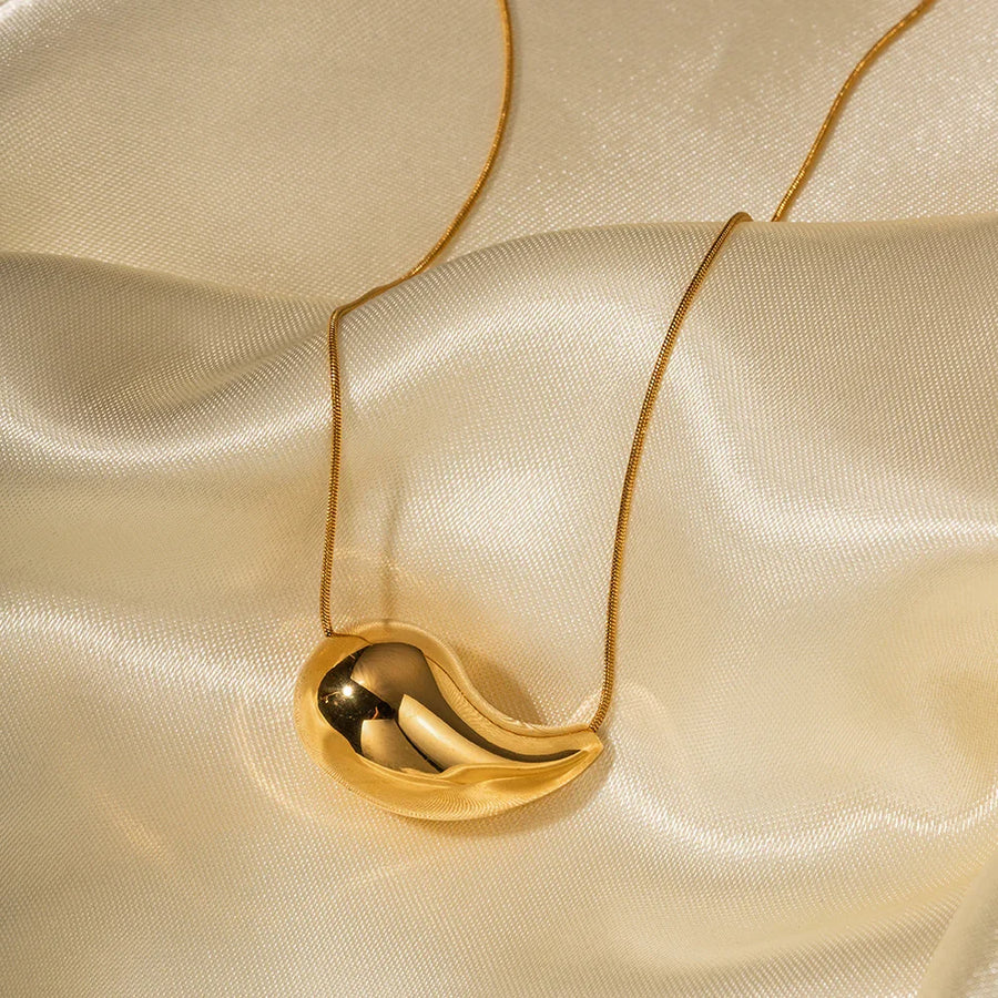 Sandra Drop Necklace – Avaria